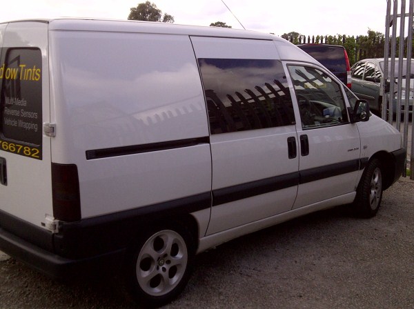 Citroen Dispatch pair front fixed windows in privacy with kits (old shape)
