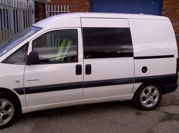 Citroen Dispatch pair front fixed windows in privacy with kits (old shape)